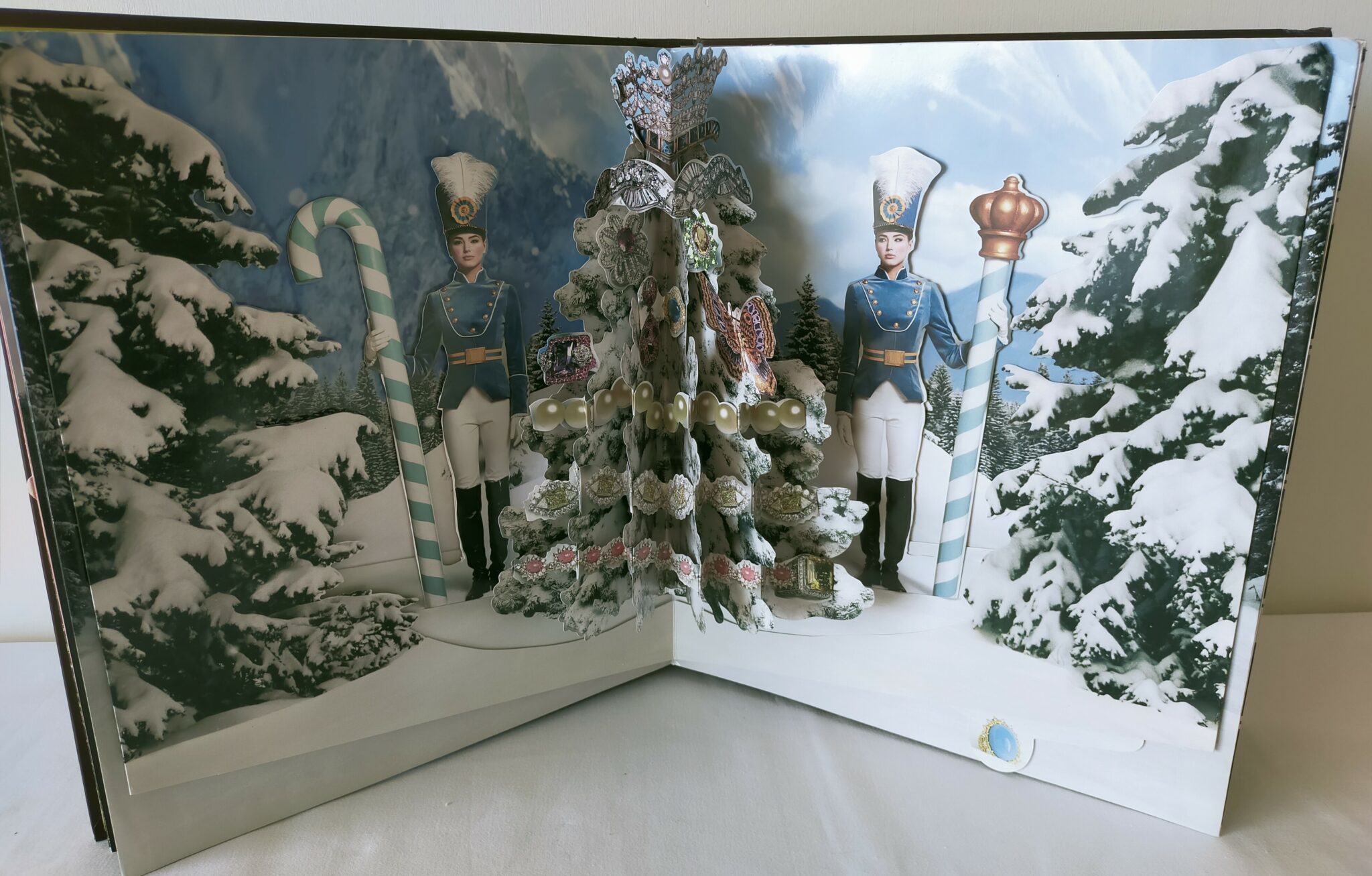 Neiman Marcus pop-up book – Pop-Up féerie